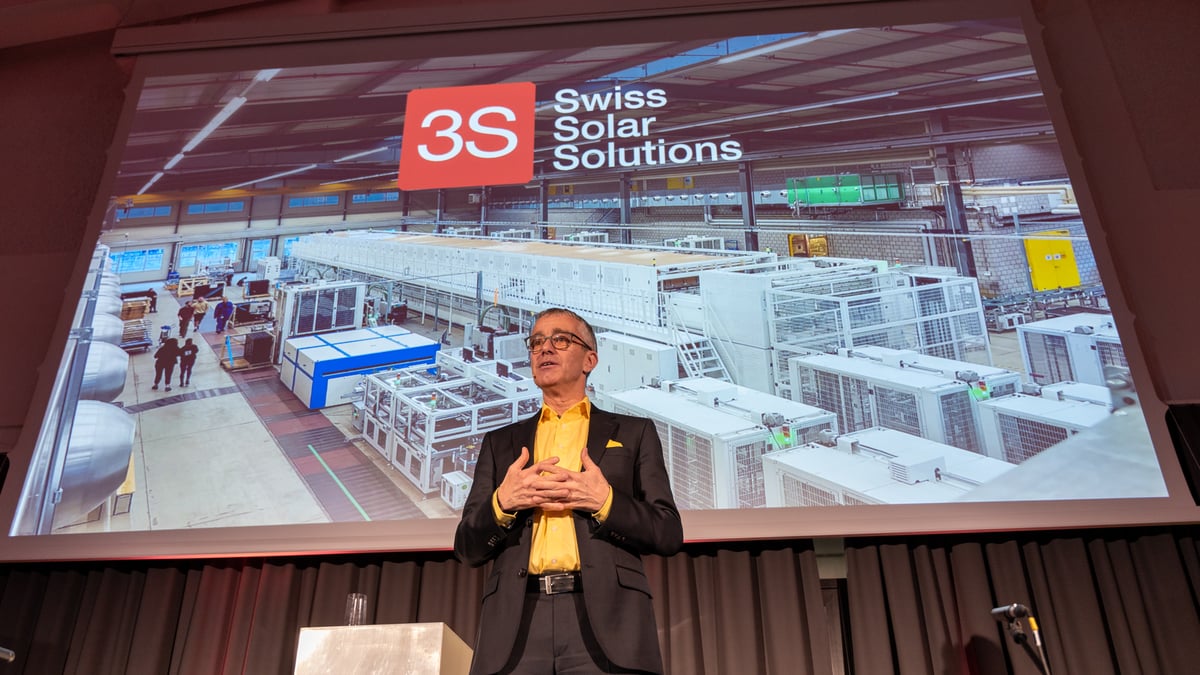 Europas modernste Solarmodul Produktion offiziell eröffnet